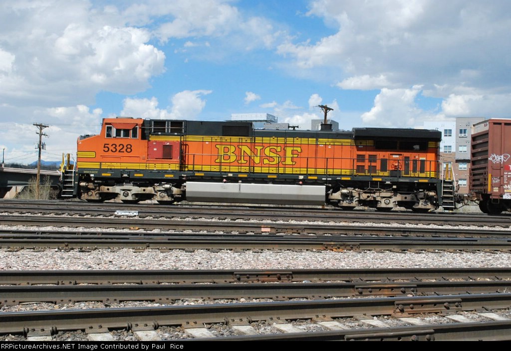 BNSF 5328